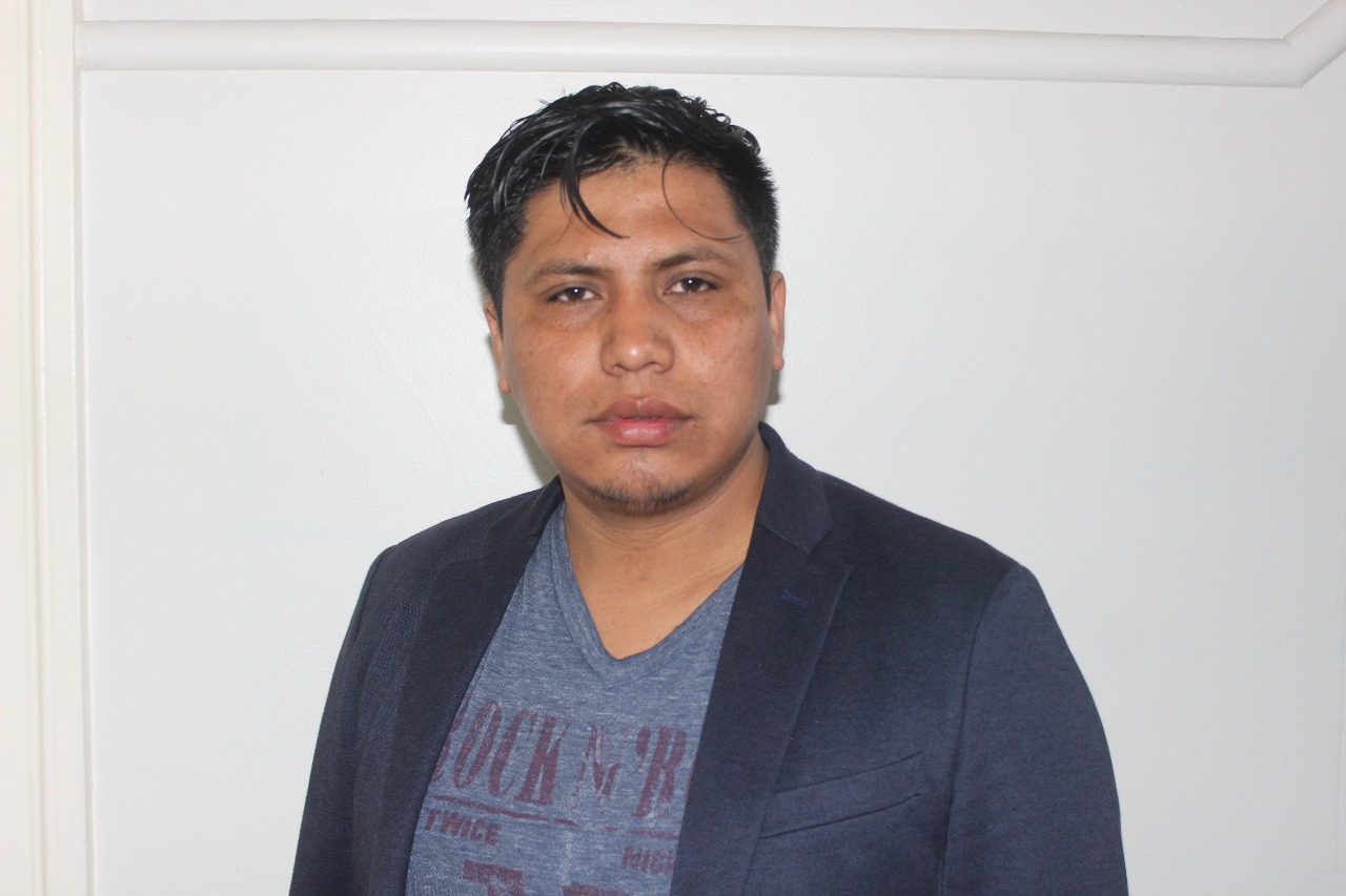 Director de Células Grupo 3, Jonathan Larios. Director del Ministerio ...